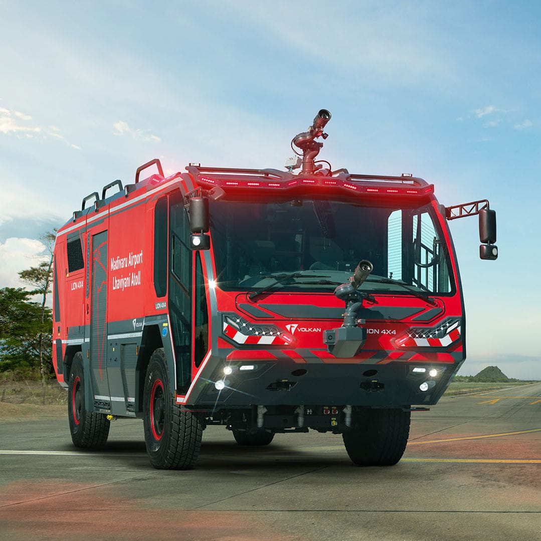 四驱消防车 - VOLKAN FIREFIGHTING COMPANY - 机场 / 快速干预 / 带有伸缩水炮